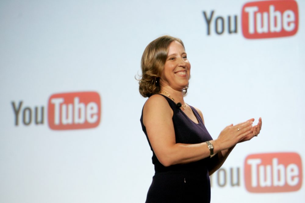 YouTube planning to add more human moderators to its content review team